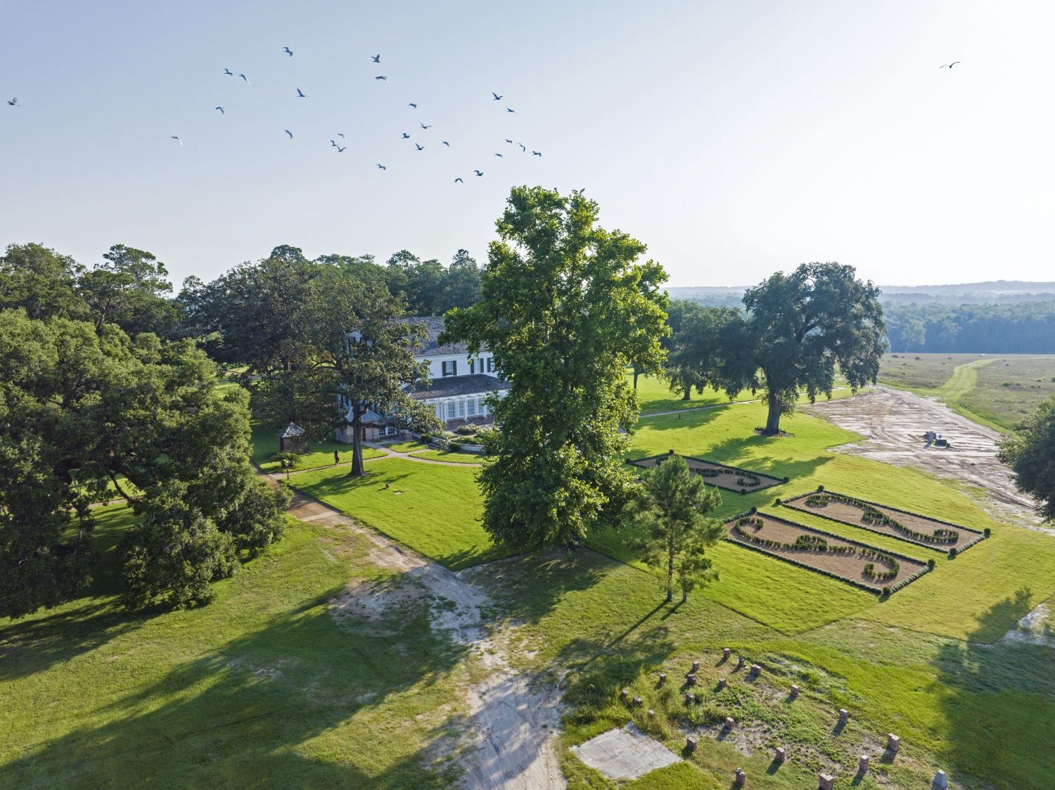 Hunt & Retreat – Hamilton