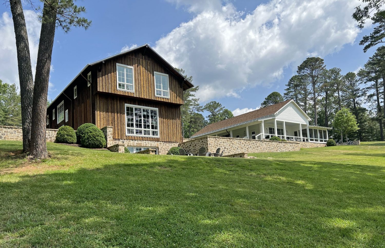 Hunt & Retreat – Hamilton